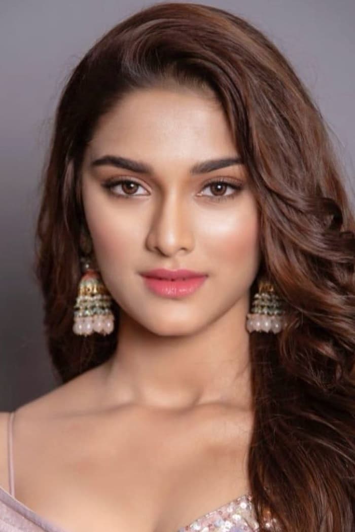 Saiee Manjrekar Age, BF, Husband, Movies, Net Worth, Height, Bio - TNHRCE